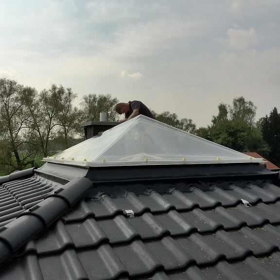 Skylux pyramid-shaped acrylic skylight double-walled - PMMA clear / PM